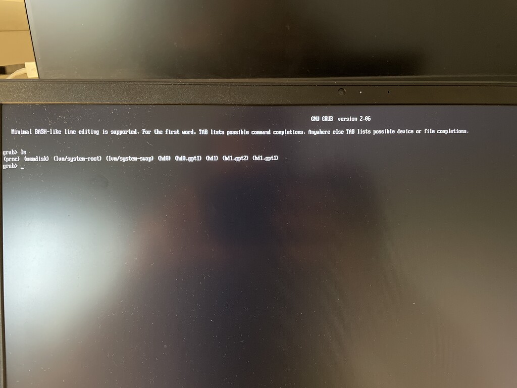 After zypper dup, and reboot my grub gui isn’t working, and i can’t load kernel - Install/Boot ...